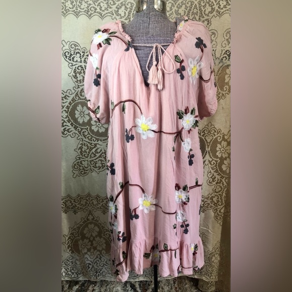 Liv Los Angeles | Dresses | Cottagecore Peasant Embroidered Flower Pink ...